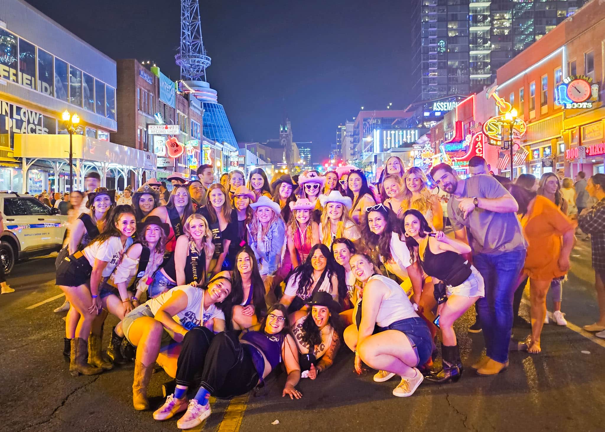 Nashville's VIP Bar & Club Crawl - Crawl Nashville